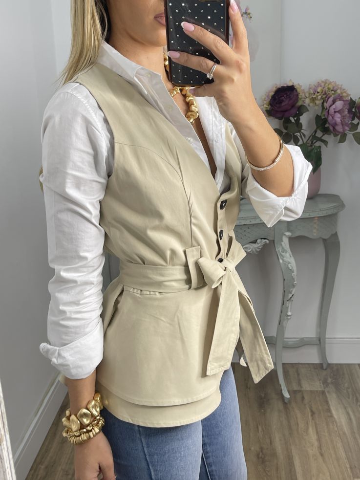 Chaleco Peplum abotonado beige